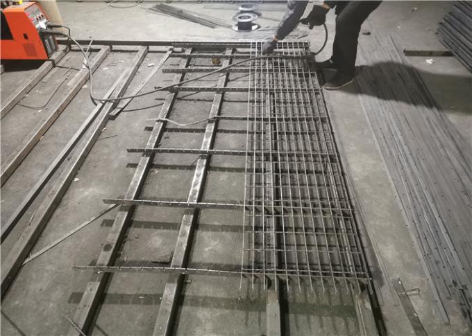 Tangga Stainless Bergerigi Tapak Steel Grating